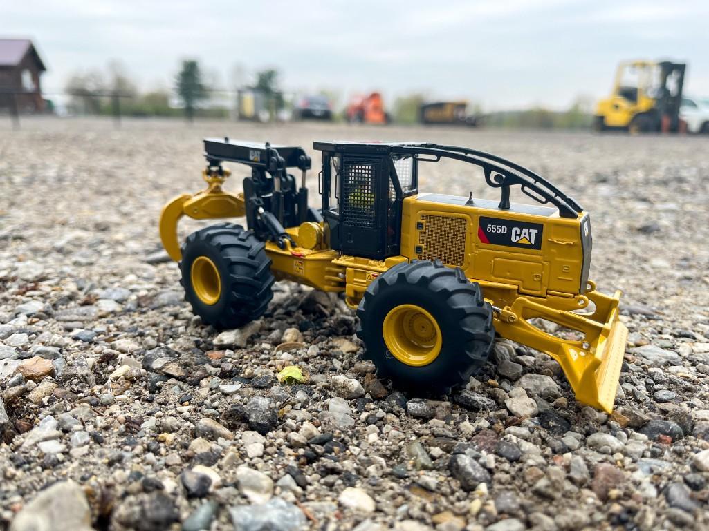 #91 - CAT 555D Wheel Skidder 1:50 Scale Replica - Die Cast Metal ...