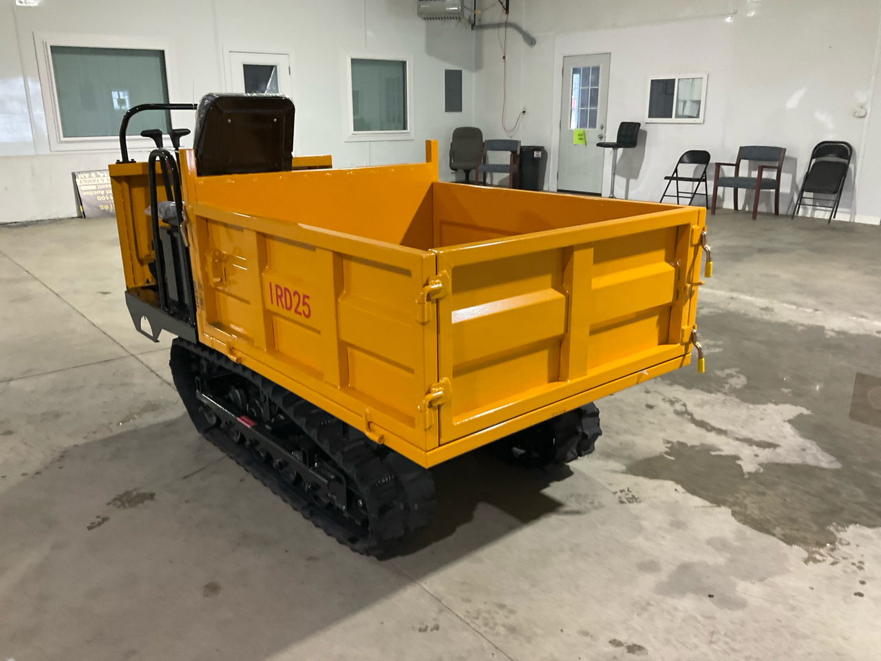 #2519 - IRD25 Crawler Dumper with Seat (#18344385)
