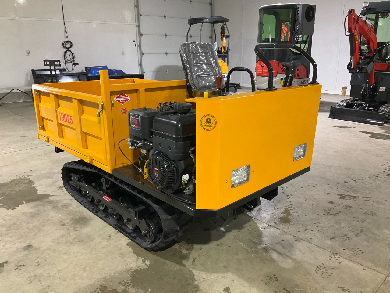 #2519 - IRD25 Crawler Dumper with Seat (#18344385)
