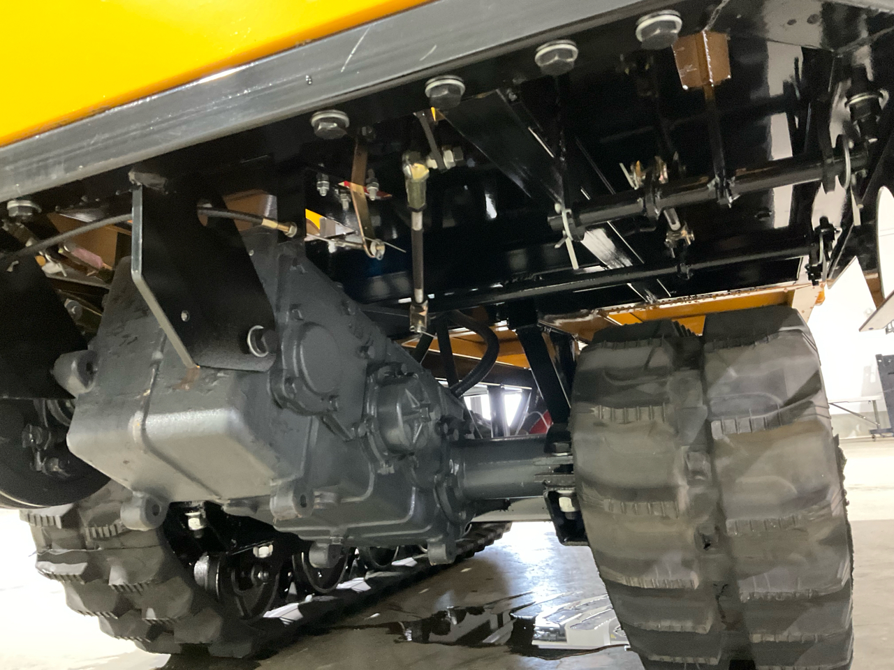 #2519 - IRD25 Crawler Dumper with Seat (#18344385)