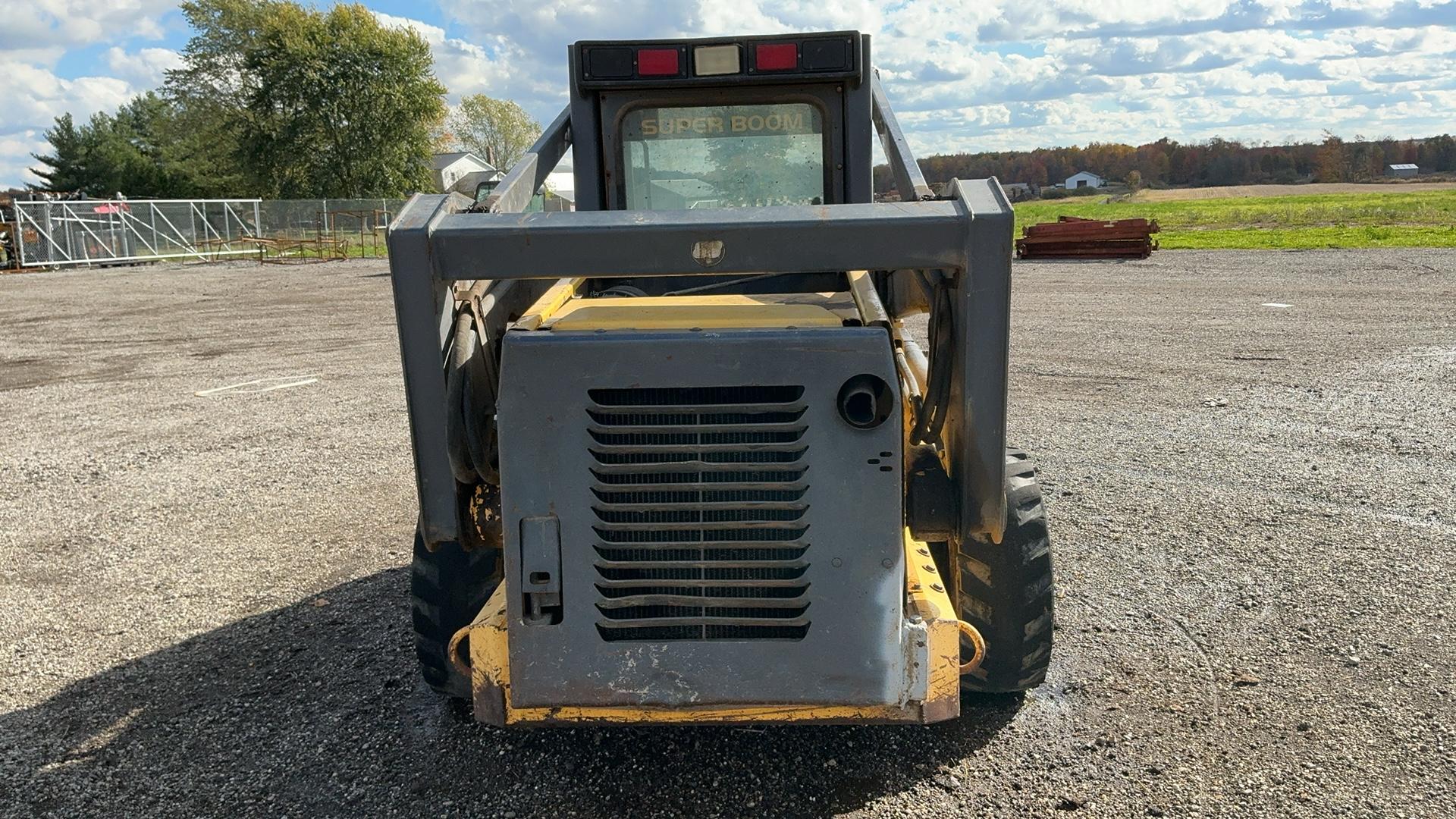 #1100 - New Holland LS190 Skid Steer Loader (#21969413)