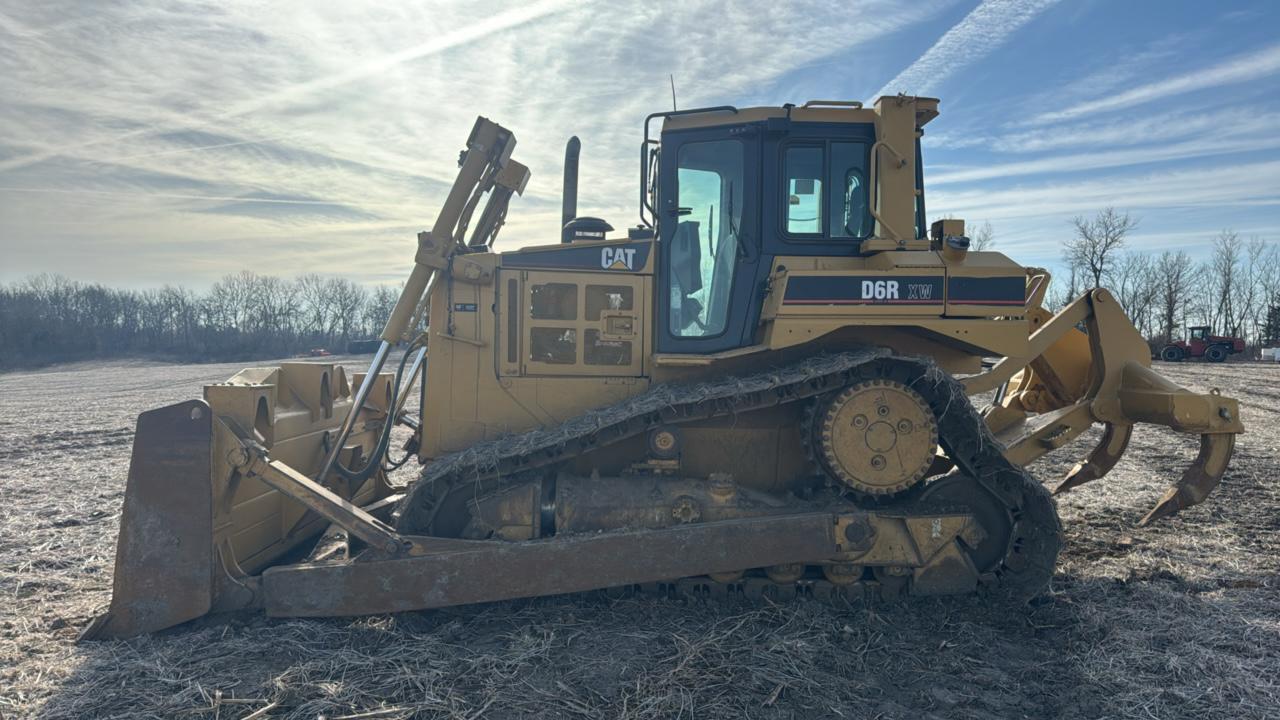 #111 - 2006 Caterpillar D6R XW Series 3 Dozer (#23188690)