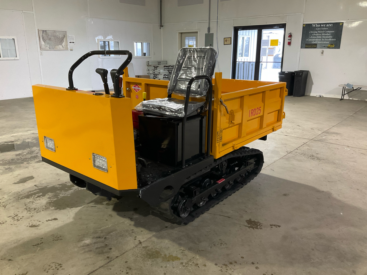 #2519 - IRD25 Crawler Dumper with Seat (#18344385)