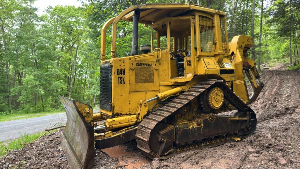 #107 - 1989 Caterpillar D4H Grapple Dozer (#19976699)
