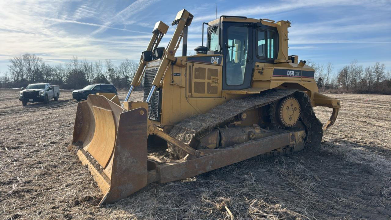 #111 - 2006 Caterpillar D6R XW Series 3 Dozer (#23188690)